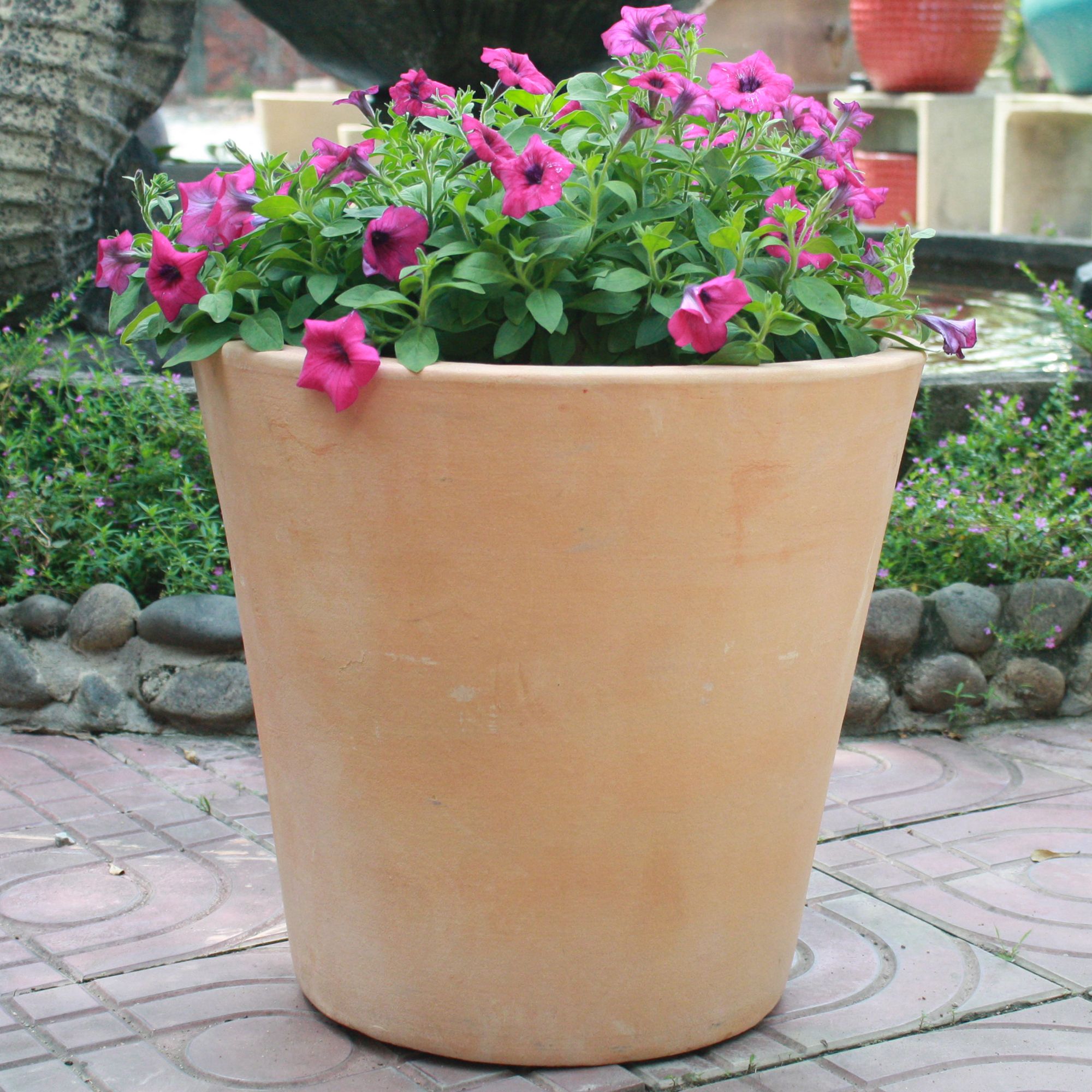 Mali Round Terracotta White washed Pot (H)500mm (Dia)530mm ...