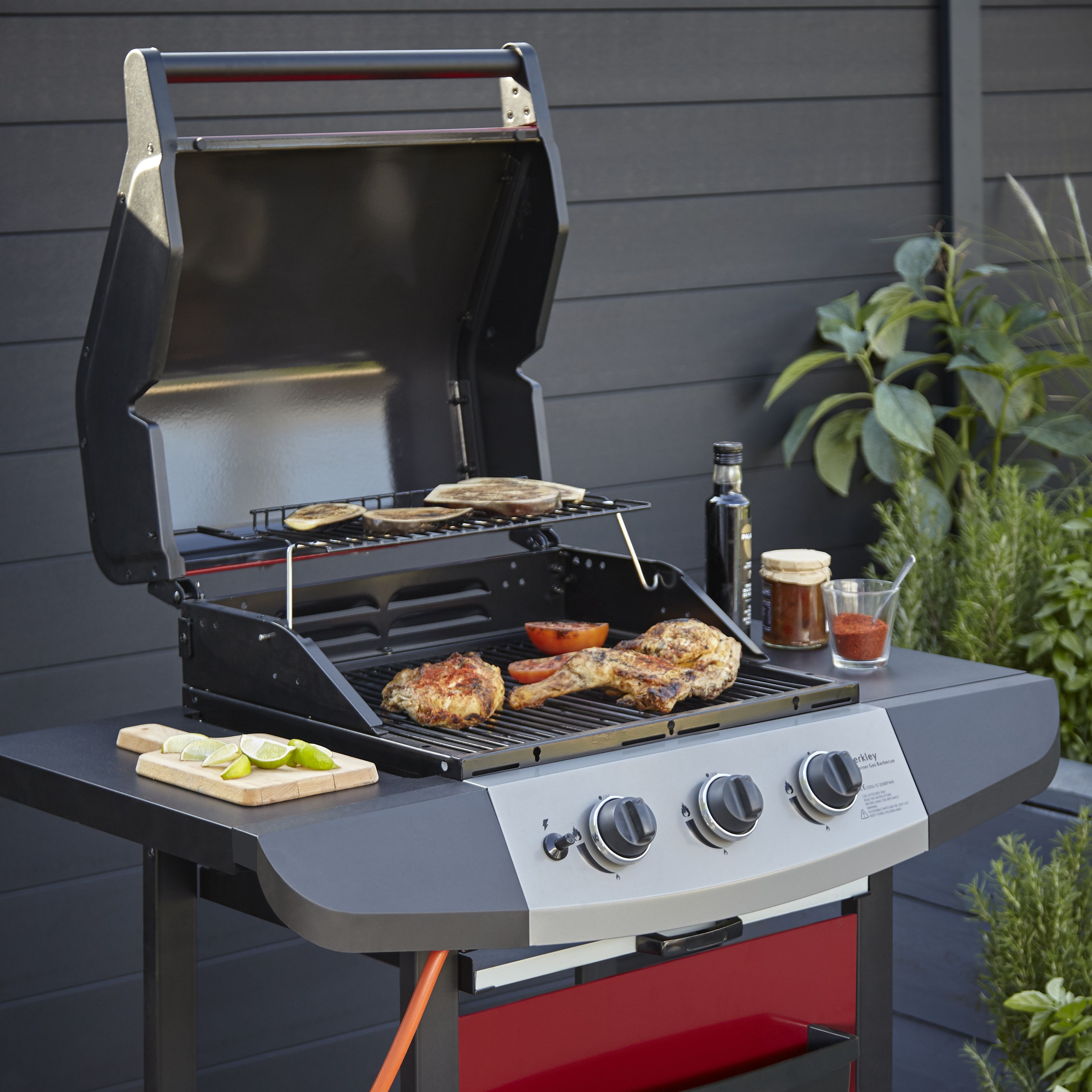 Barbecue buying guide | Ideas & Advice | DIY at B&Q