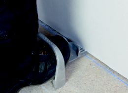 How to dry-line a wall | Ideas & Advice | DIY at B&Q