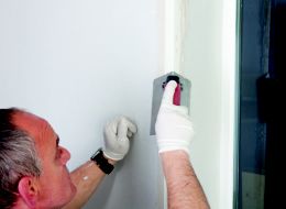 How to dry-line a wall | Ideas & Advice | DIY at B&Q