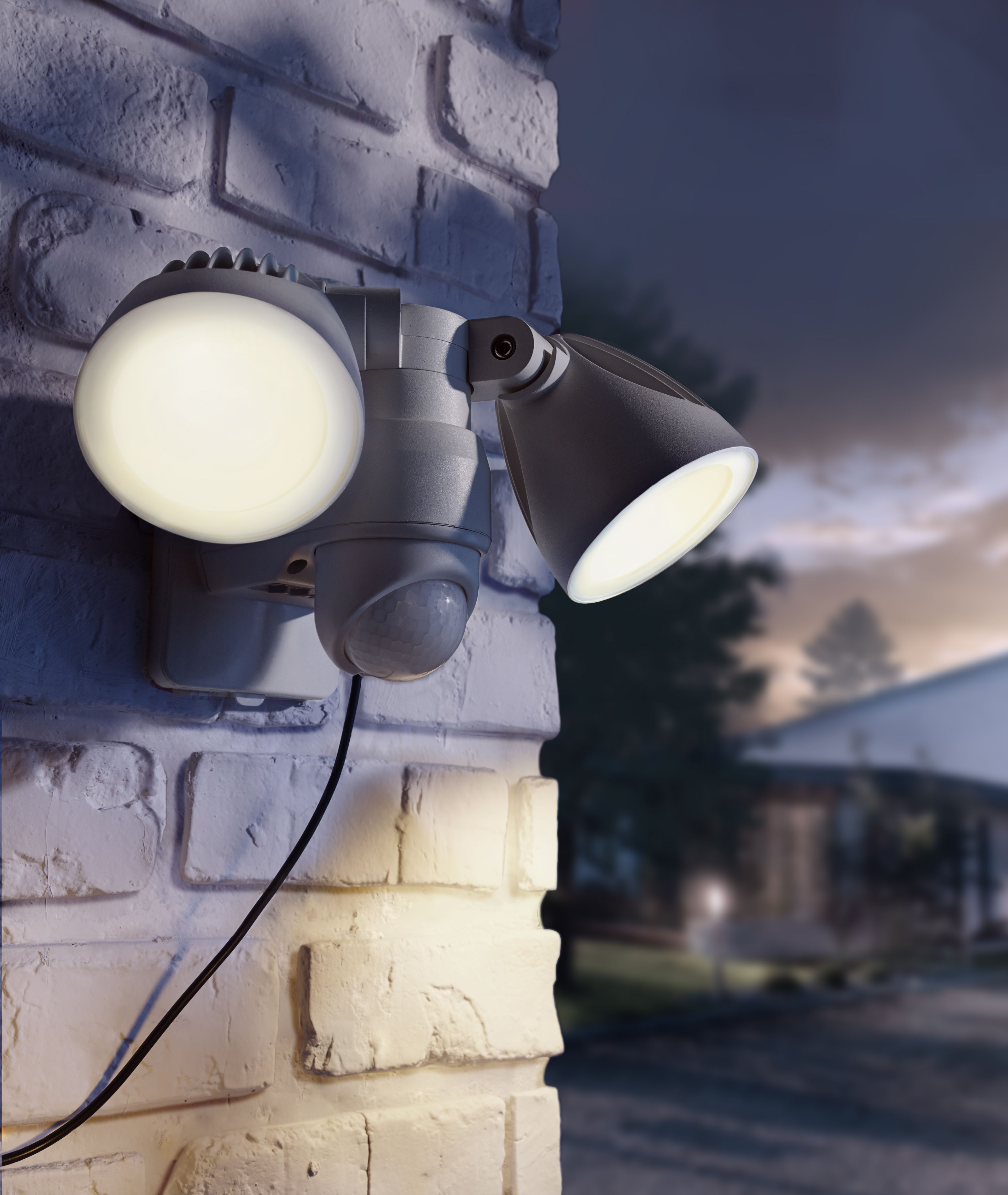 Blooma Brampton Matt Charcoal grey Solar-powered LED Motion sensor ...