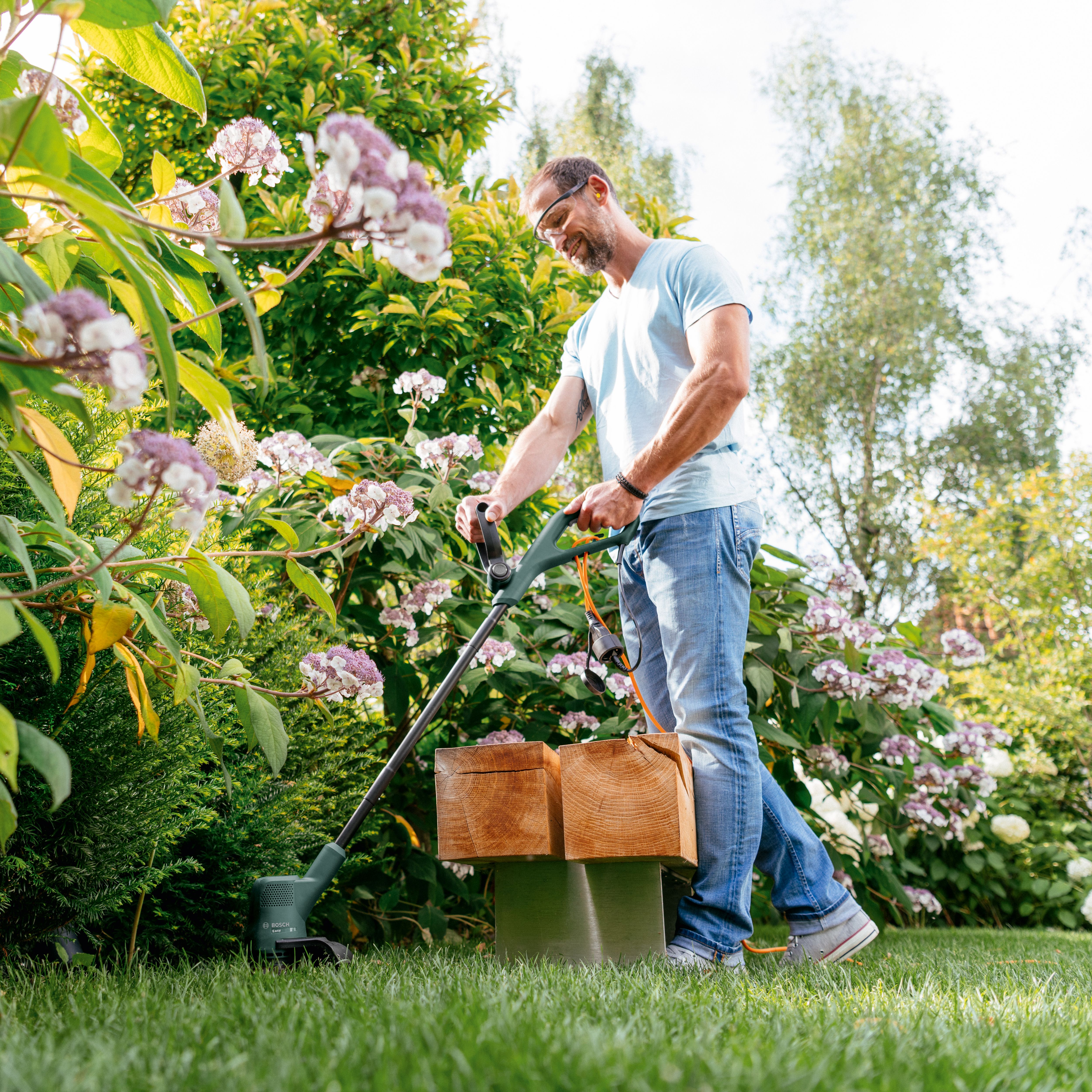 Bosch easygrasscut 26 280w corded grass trimmer store