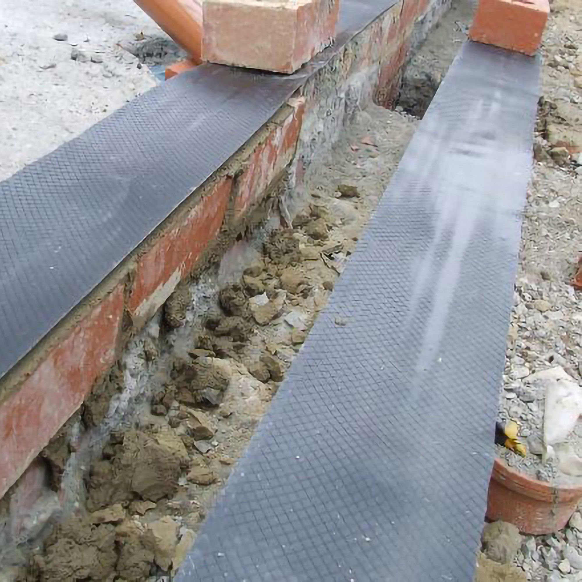 Damplas Black 500 Micron Damp proof course, (L)30m (W)305mm