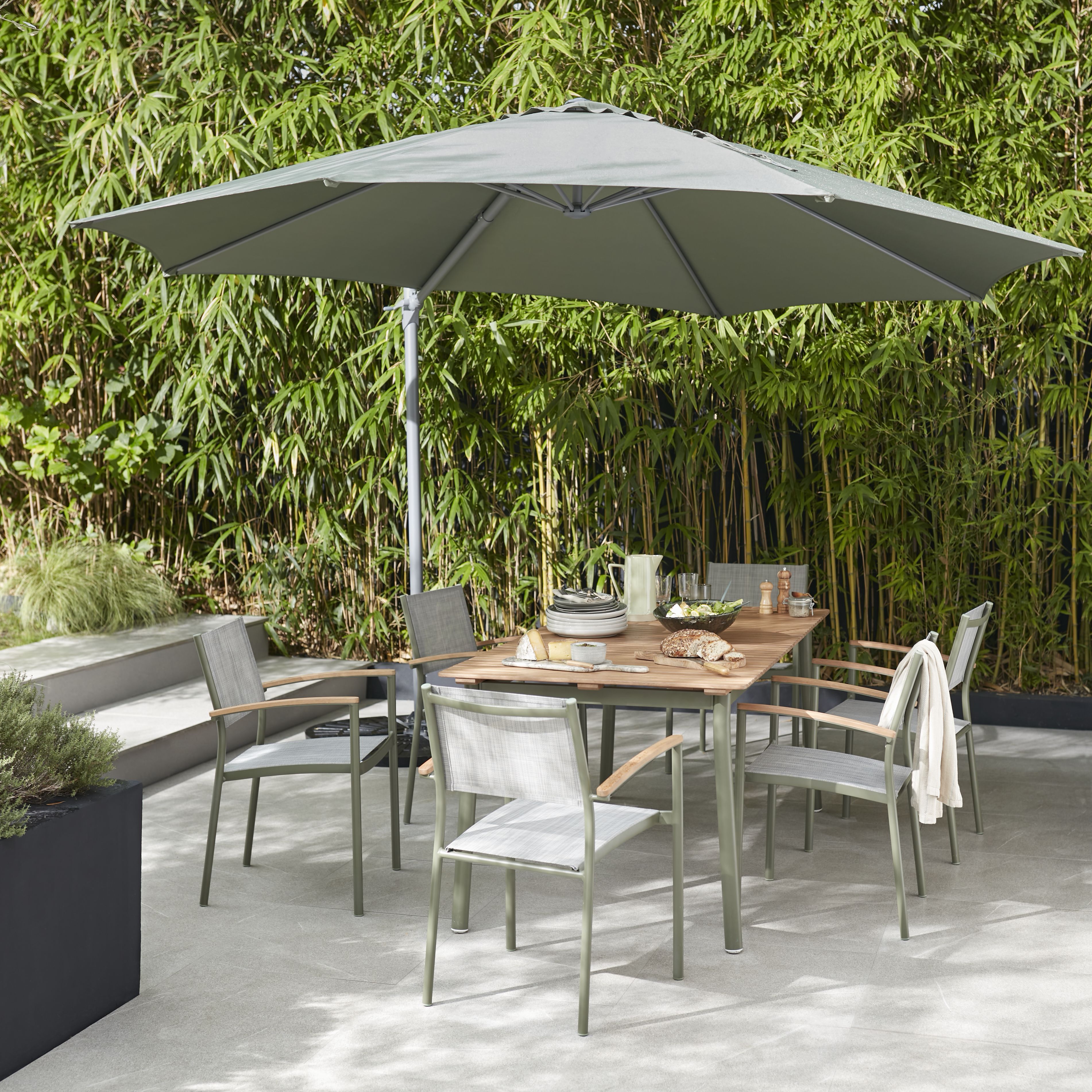 GoodHome Akoa Wooden 8 seater Extendable Rectangular Table