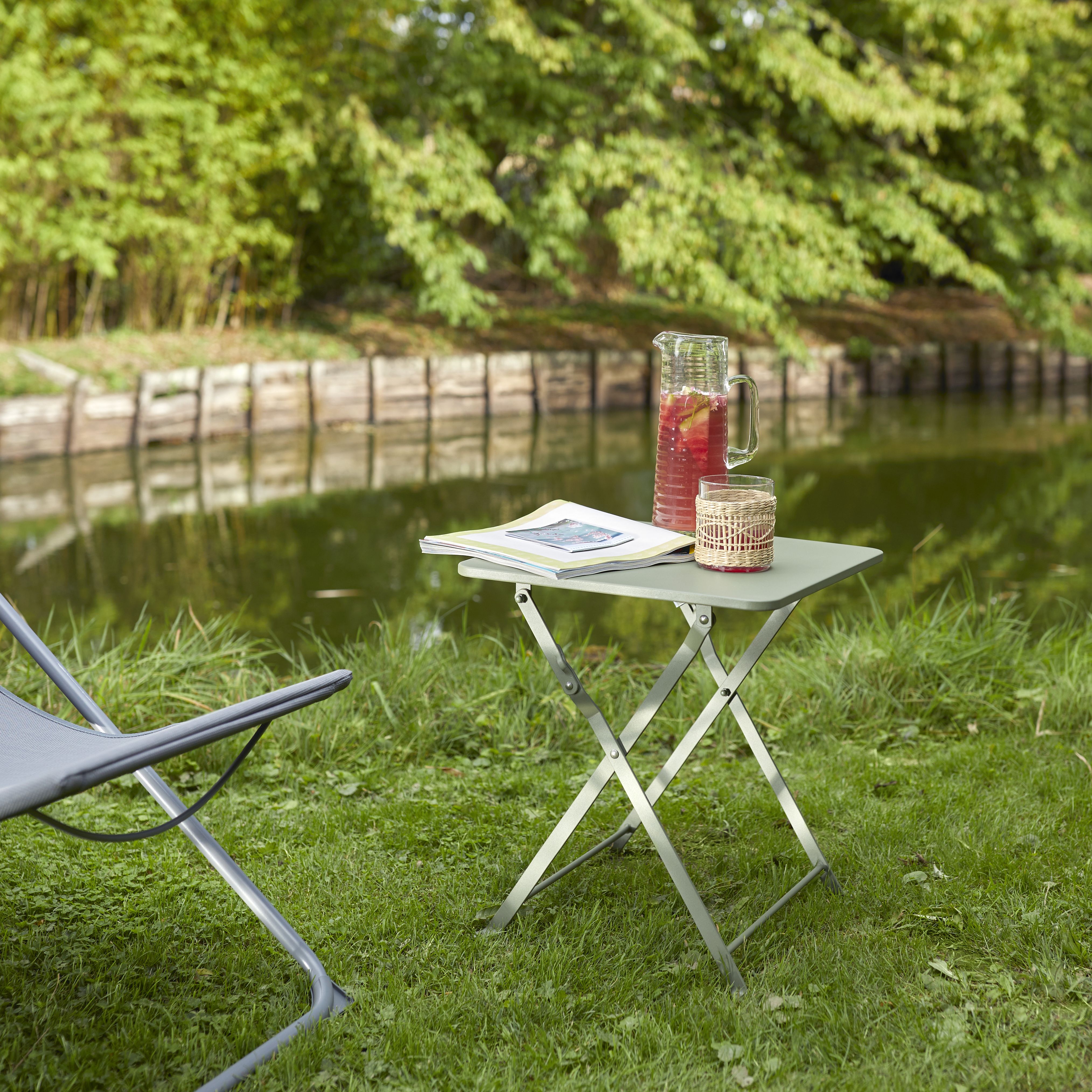 GoodHome Saba Kaki green Metal Foldable 2 seater Square Side table ...