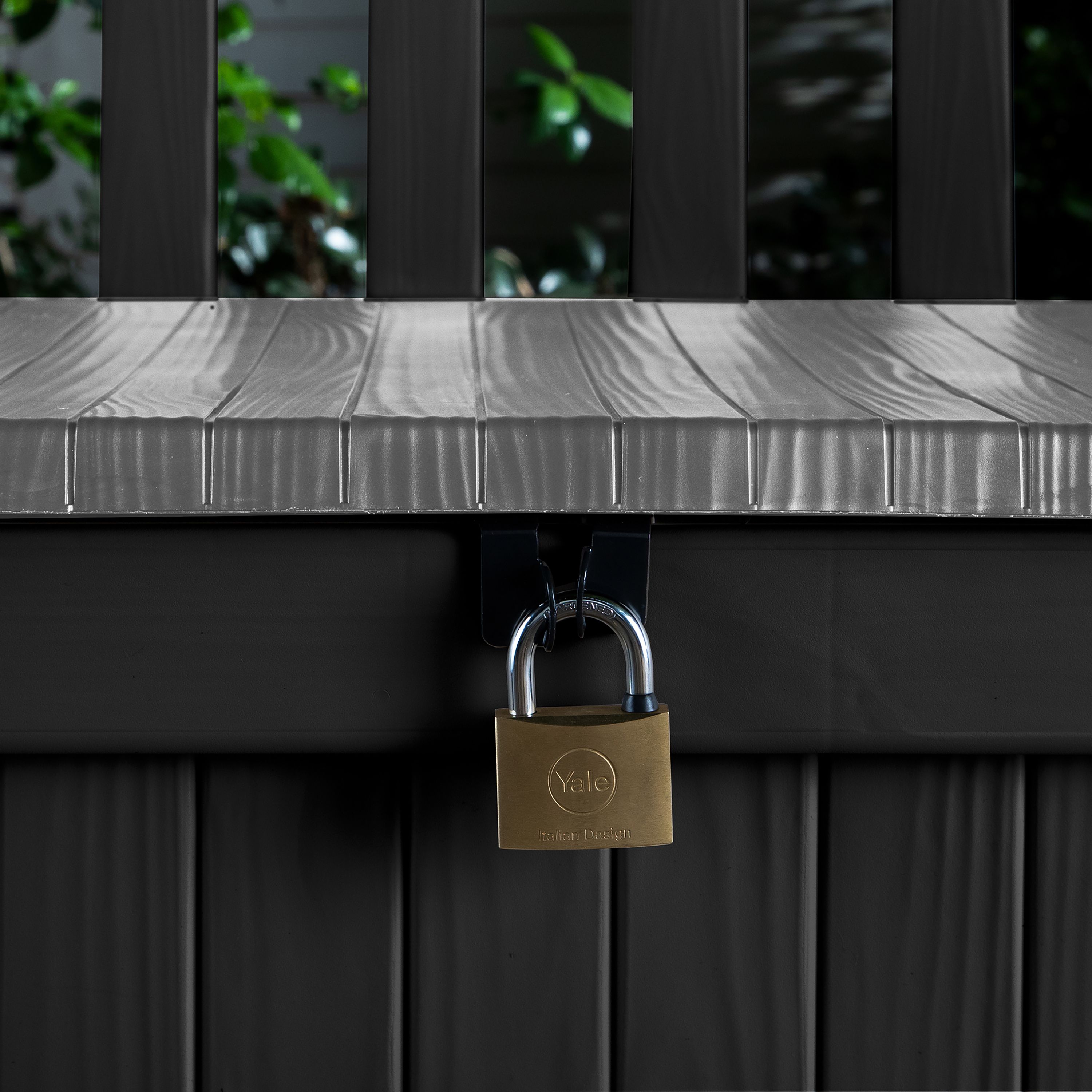 Keter Eden Grey Plastic Storage bench (W) 140cm x (D) 60cm