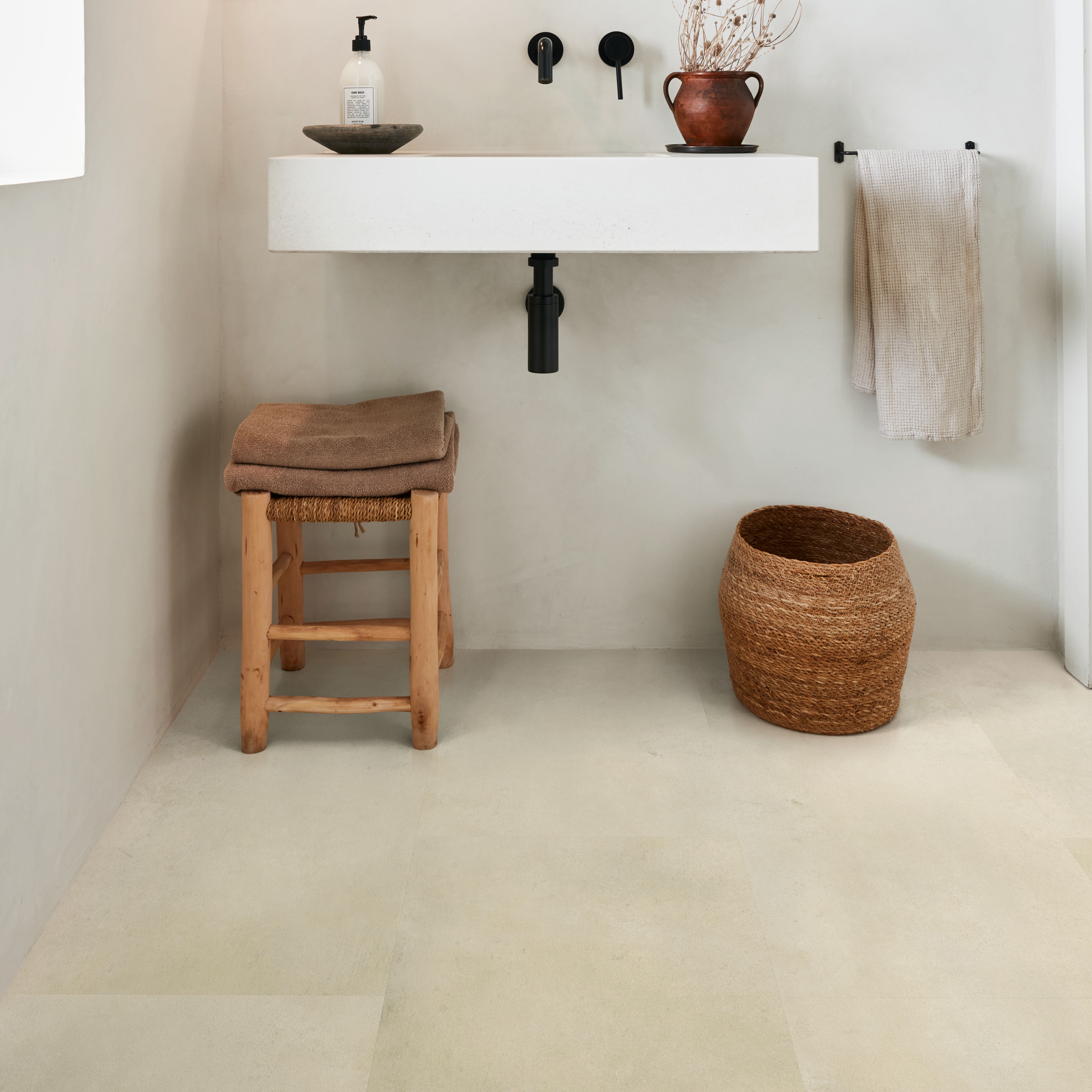 Palio by Karndean Cream Concrete effect Embossed Luxury vinyl click ...