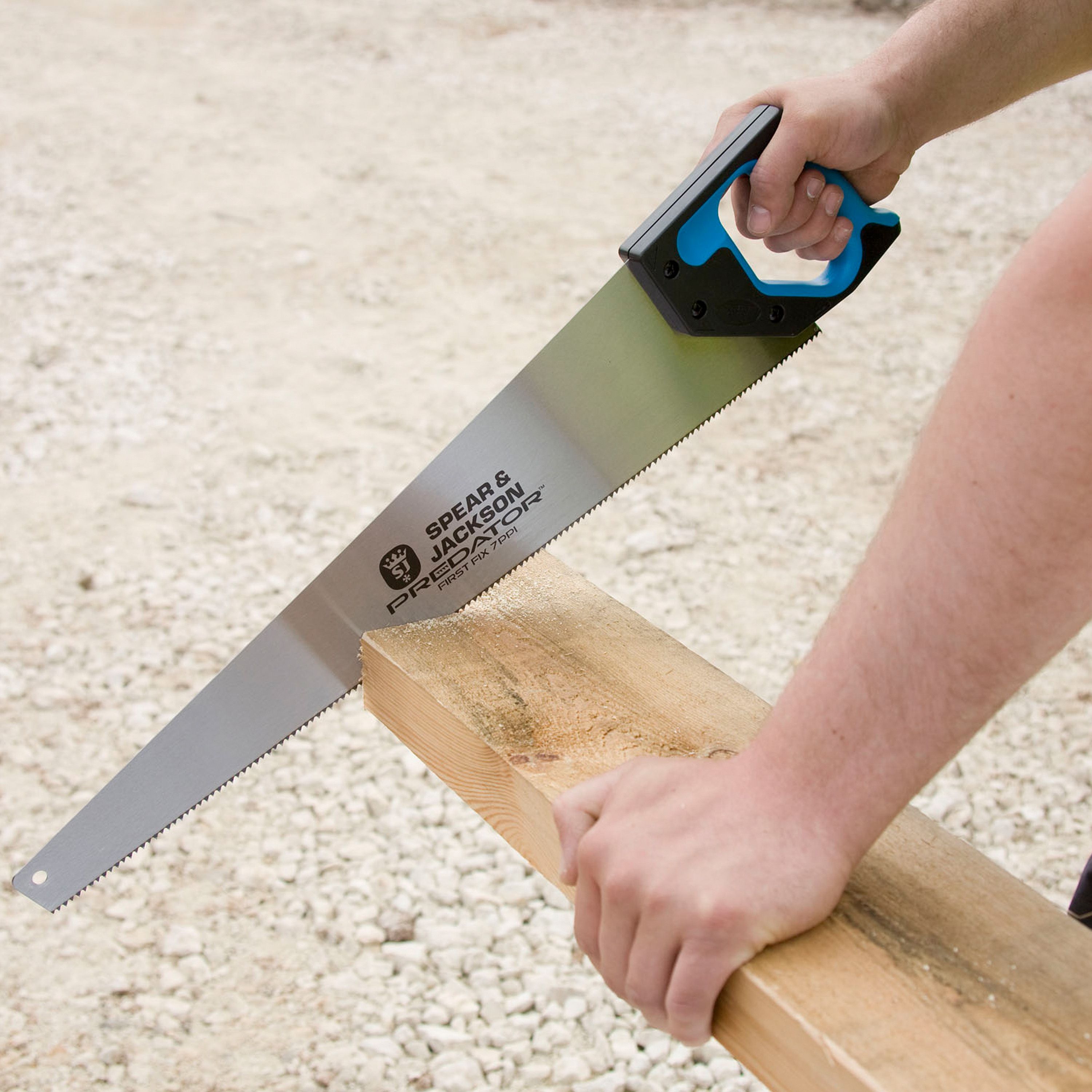 Spear & Jackson Predator 558.8mm Accurate Ergonomic bi-material comfort ...