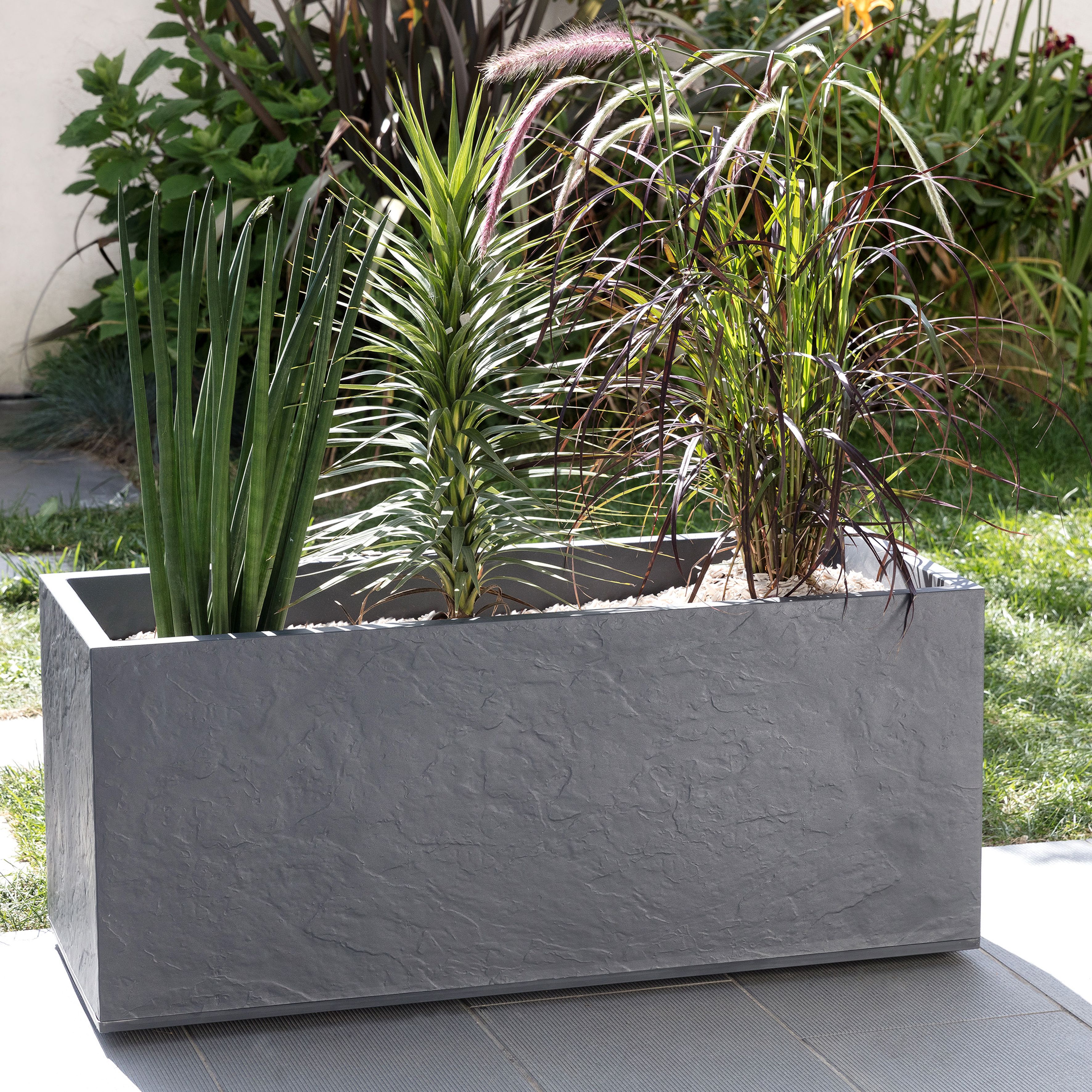 Verve Durdica 98L Light grey Plastic Rectangular Planter (H)43.5cm (D ...